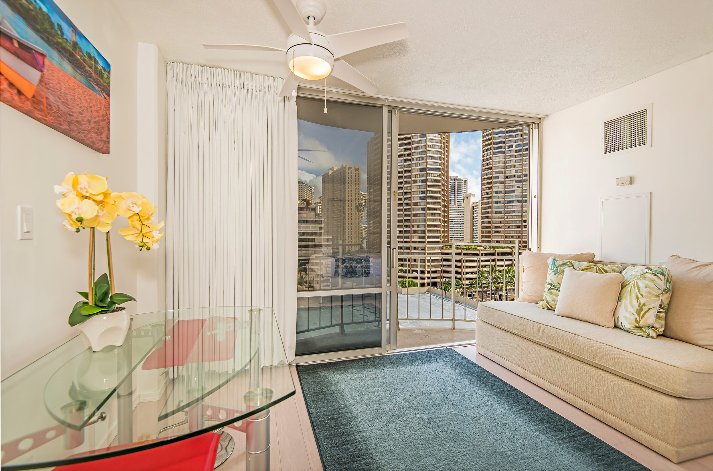 Ilikai Marina City Studio on the 12th Floor - イリカイ・マリーナ#1293｜ステュディオ・ワン ...