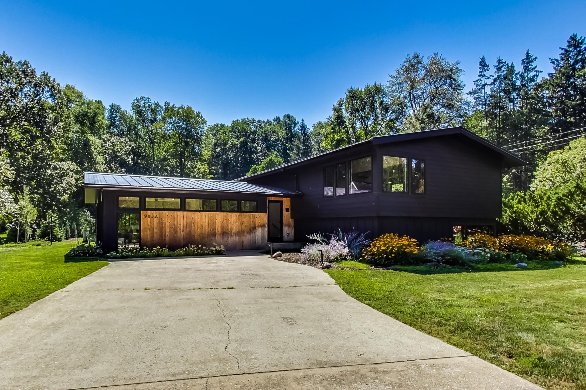 Springfield Beach House | Aqua Vacation Rentals