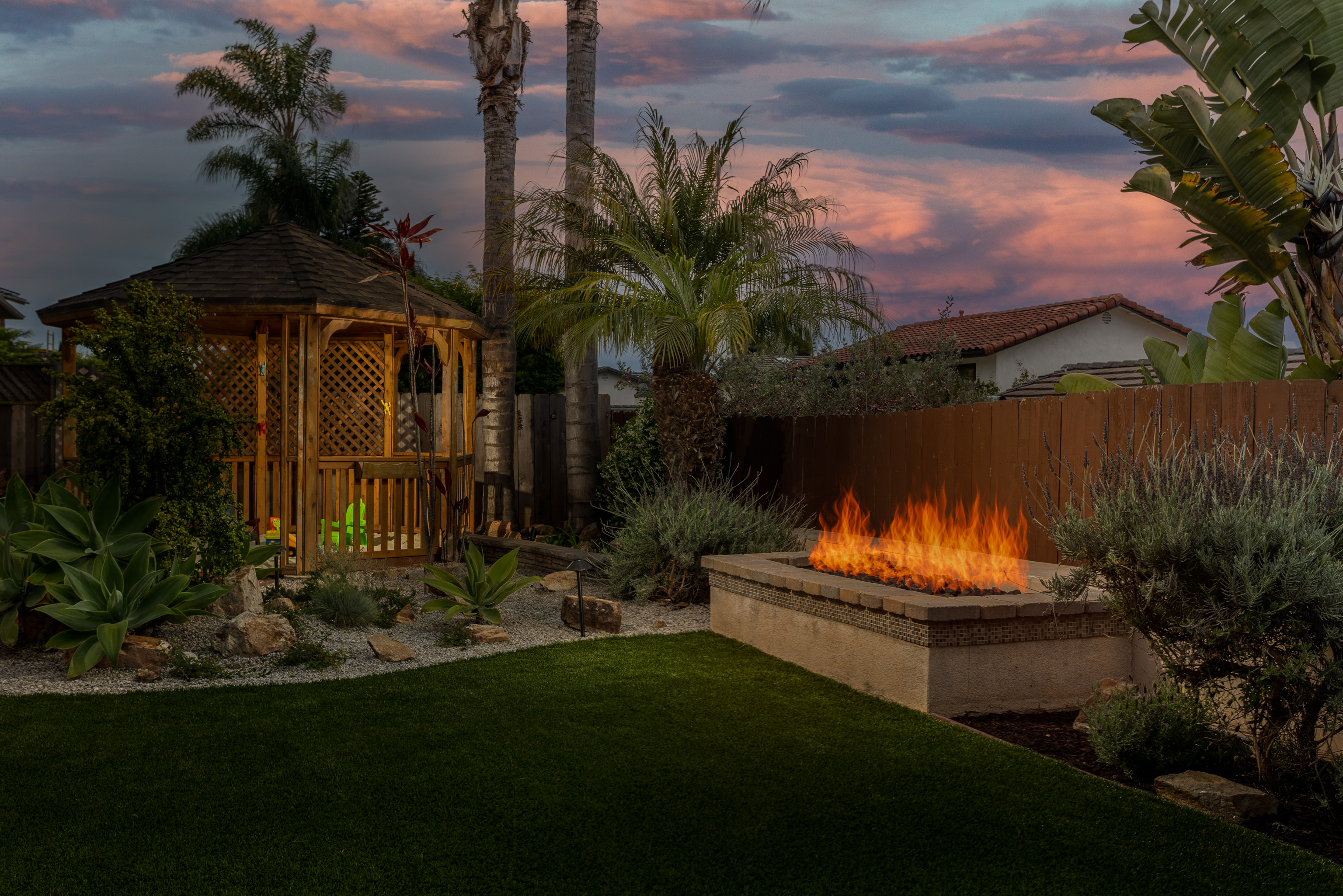 Ocean View Balcony And Outdoor Kitchen - Beautiful Coastal Retreat - Carlsbad, CA