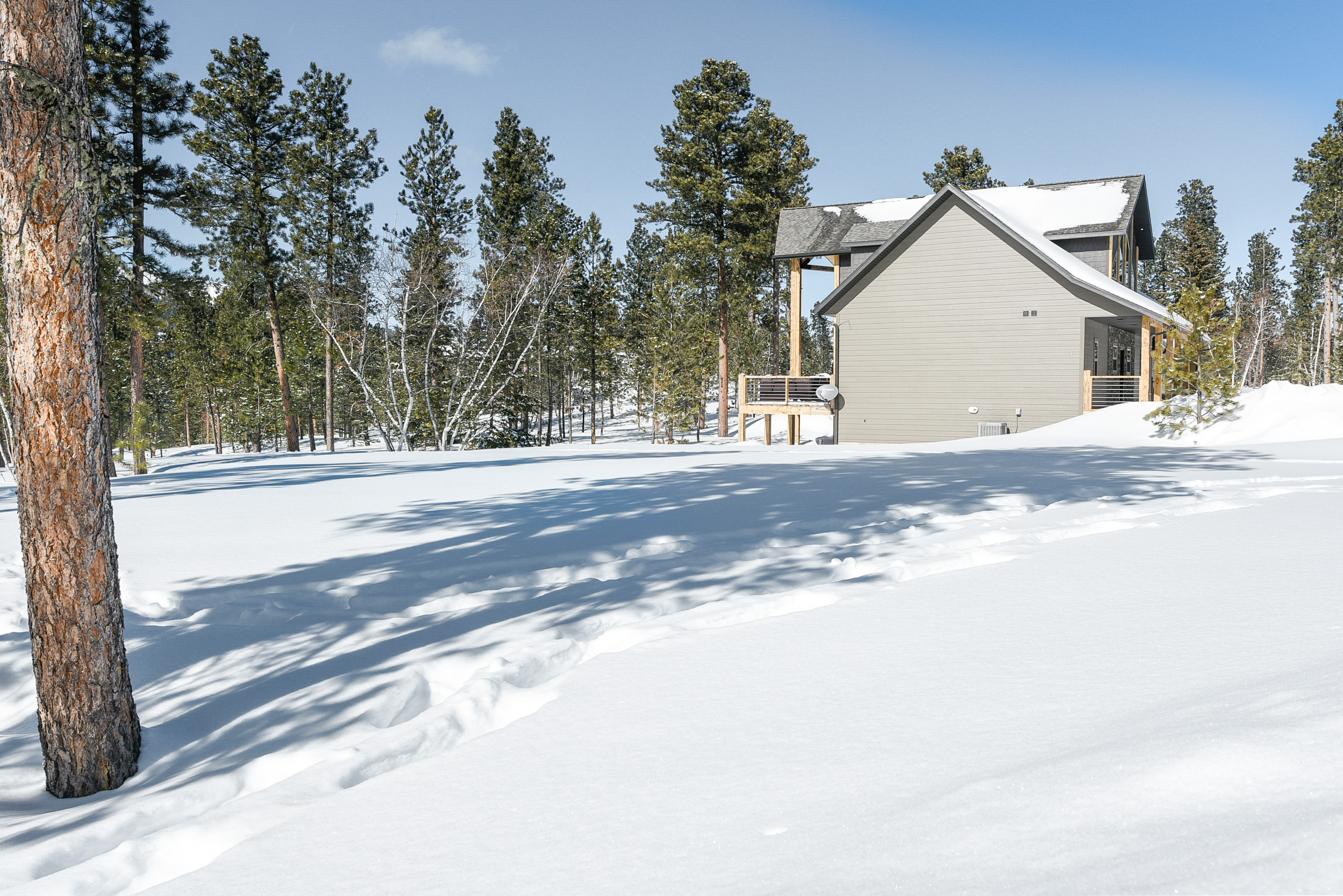Snow'd Inn | Black Hills Adventure Lodging