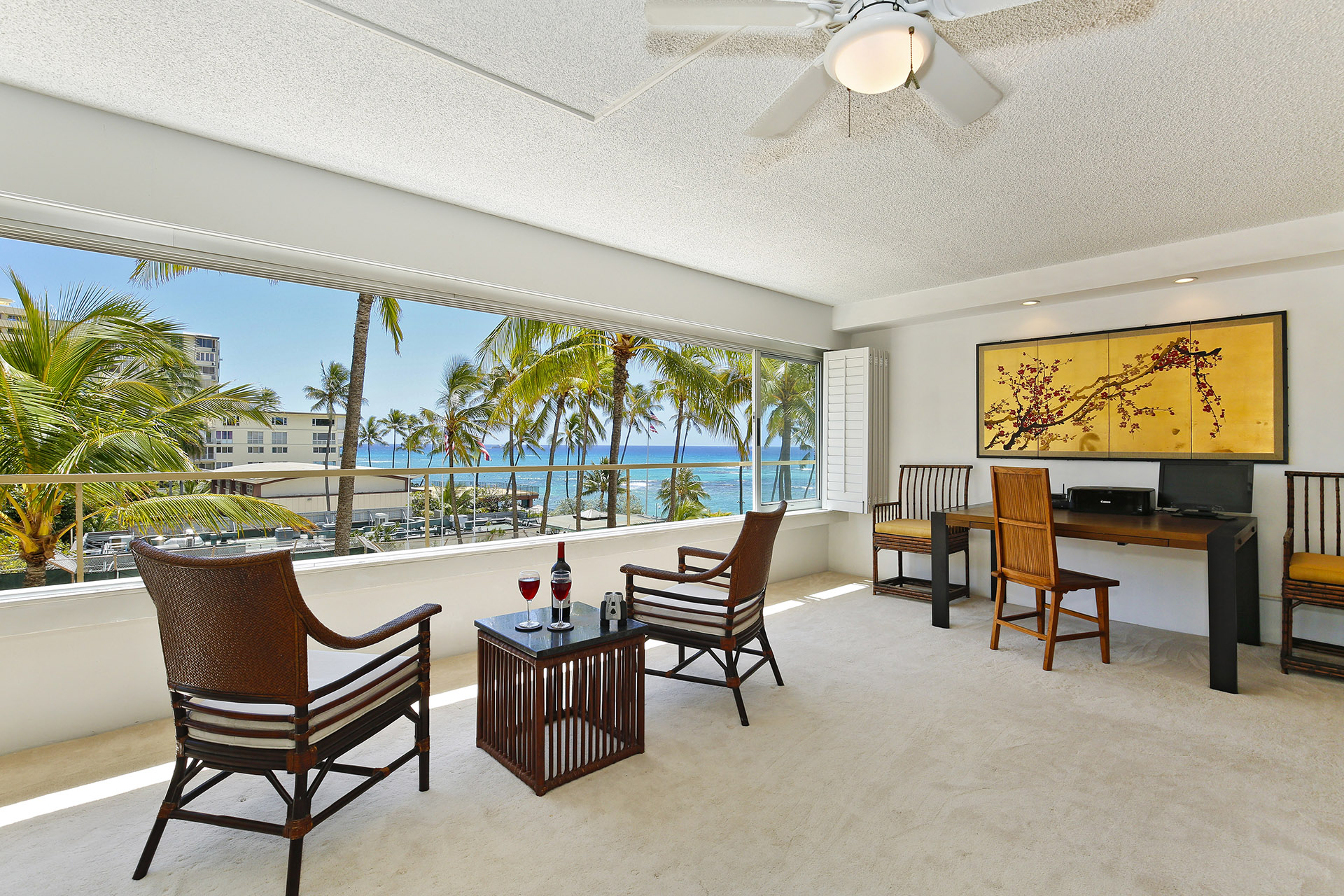 Colony Surf #407 - Beachfront Building at the Quiet End of Waikiki with ...