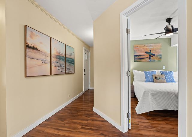 Niihau #201 - 2-Bedroom Suite Close to Beach in Heart of Waikiki!