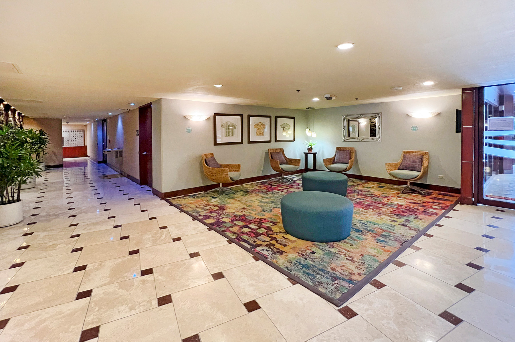 Marine Surf #1204 - Chic studio in Heart of Waikiki with kitchenette ...