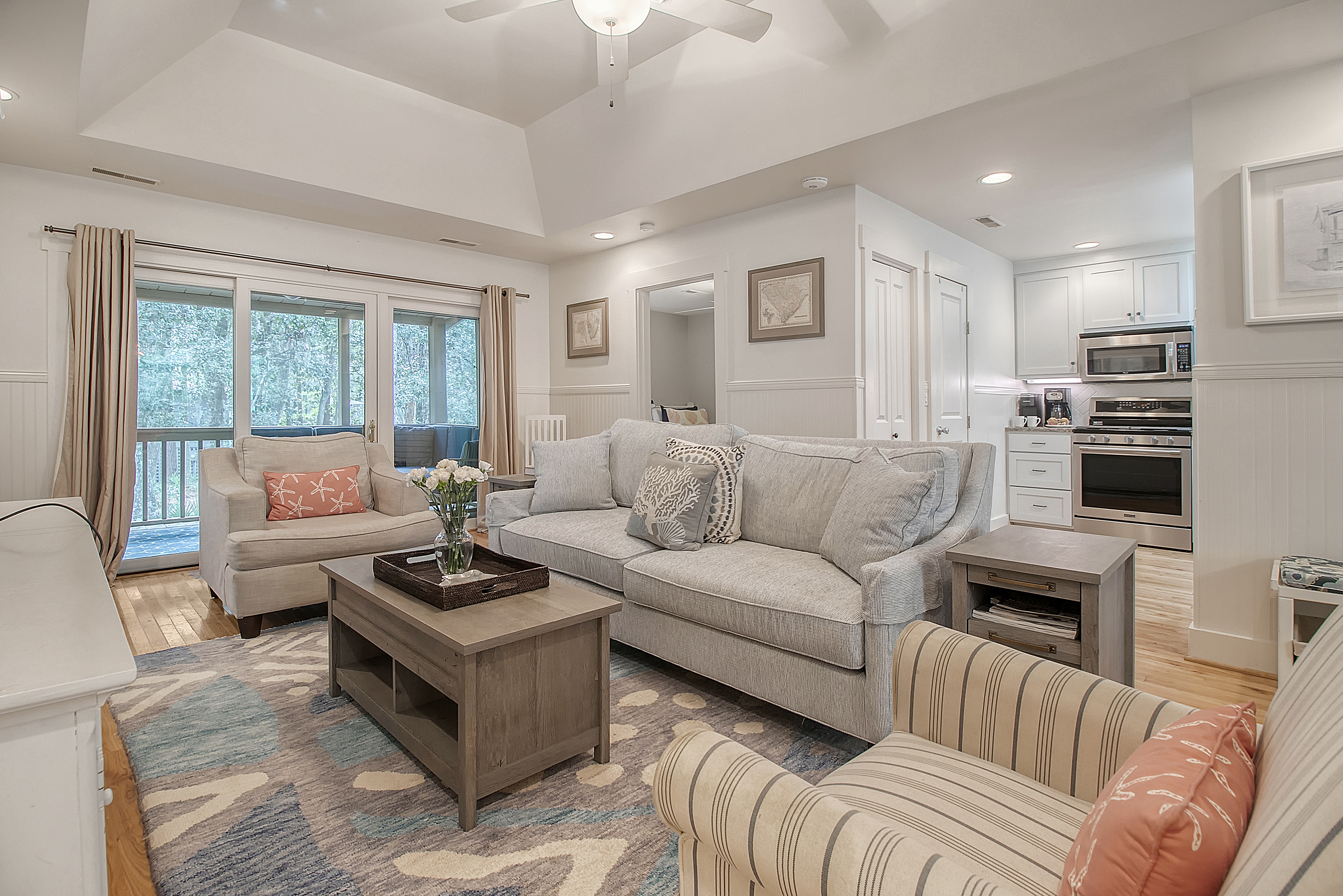 Community Pool Access And Spacious Screened Porch - Stunning Cottage - Kiawah Island, SC