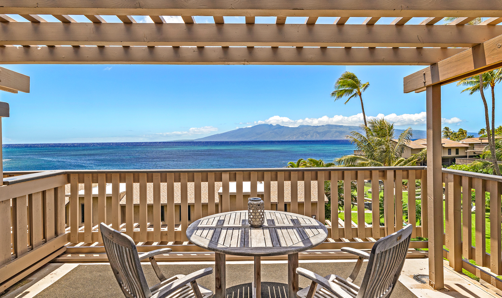 Kahana Sunset E11 | HulaHideaway