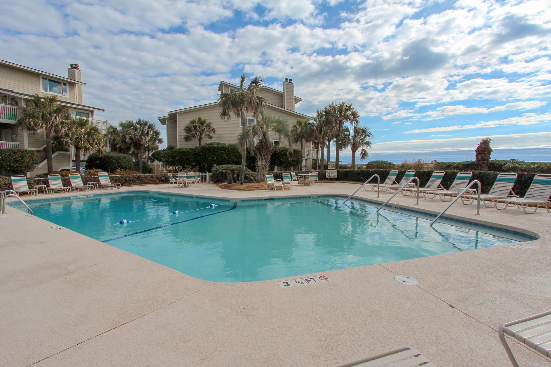 Wild Dunes Charleston Rentals | Browse Homes & Resorts