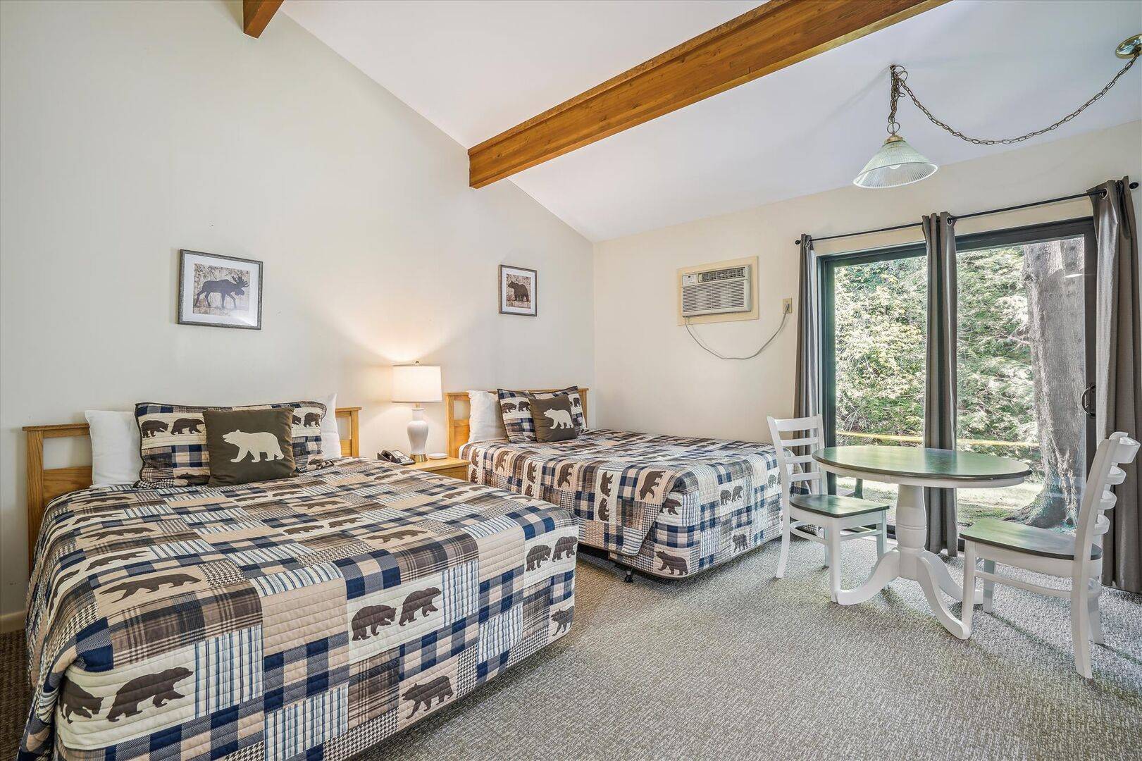 105 Cedarbrook Hotel Room - Killington