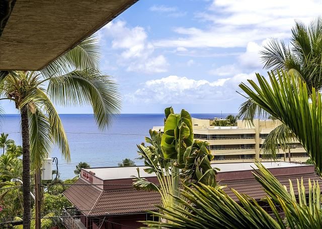 Kona Mansions#302 Top Floor,Corner Unit,Modern & AC, Located in Heart ...