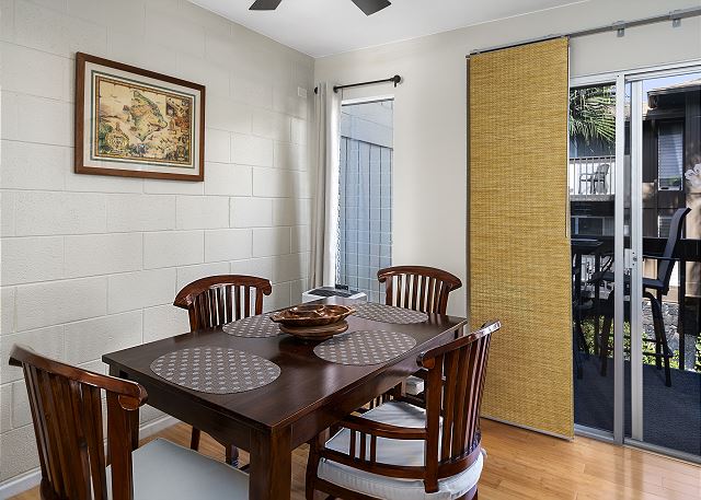 Malia Kai#19: Beautiful Townhome in Heart of Kona Town: Walk to everything!