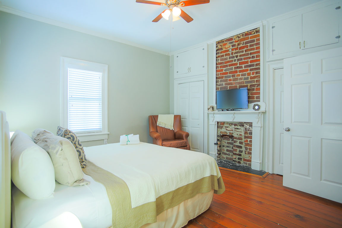 Southern Charm | Savannah Rentals | Lucky Savannah