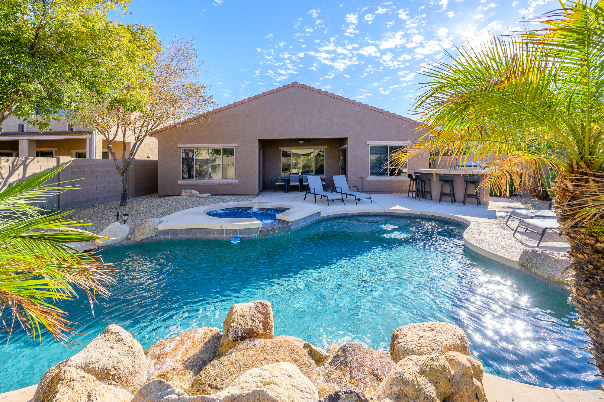 Sparkling Pool And Hot Tub - Stylish Family Haven - Phoenix, AZ