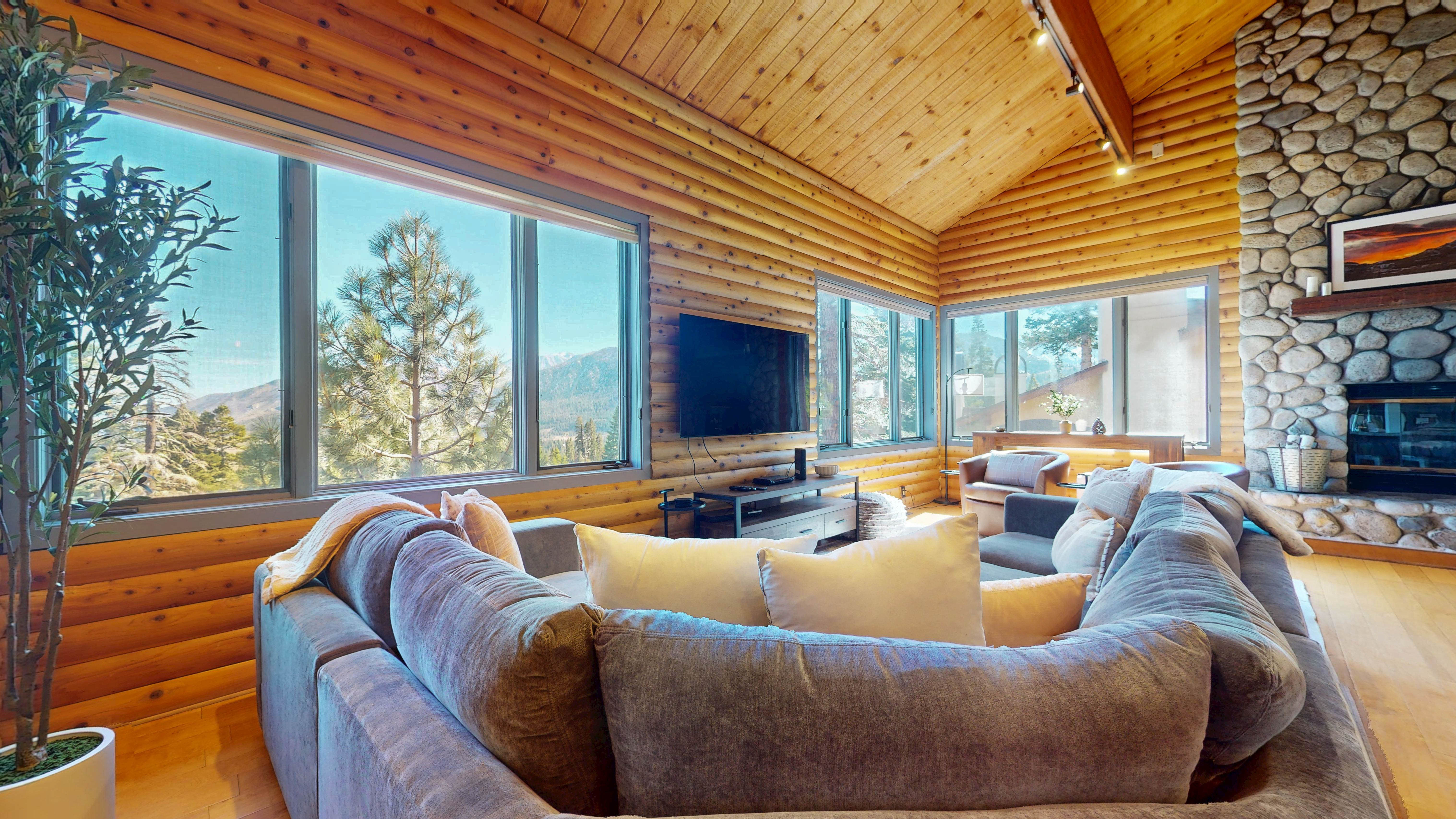Jacuzzi And Stunning Views - Exquisite Alpine Retreat - Mammoth Lakes, CA