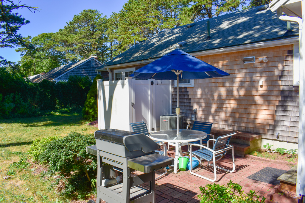 Martha Murray Real Estate Rental: Hickory Ln 23 | Cape Cod Rentals