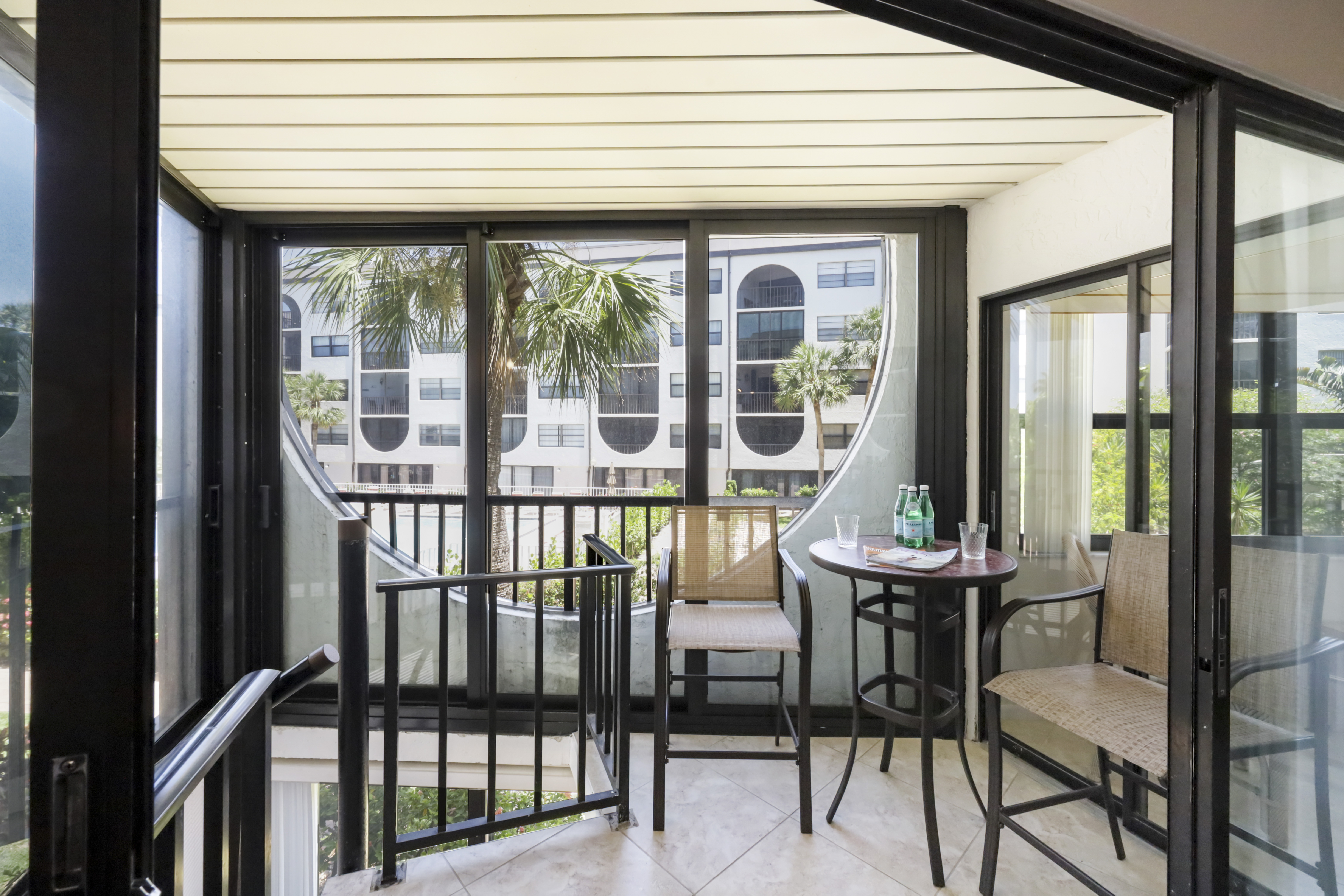 Sparkling Pools And Scenic River Access - Charming Oasis - Marco Island, FL