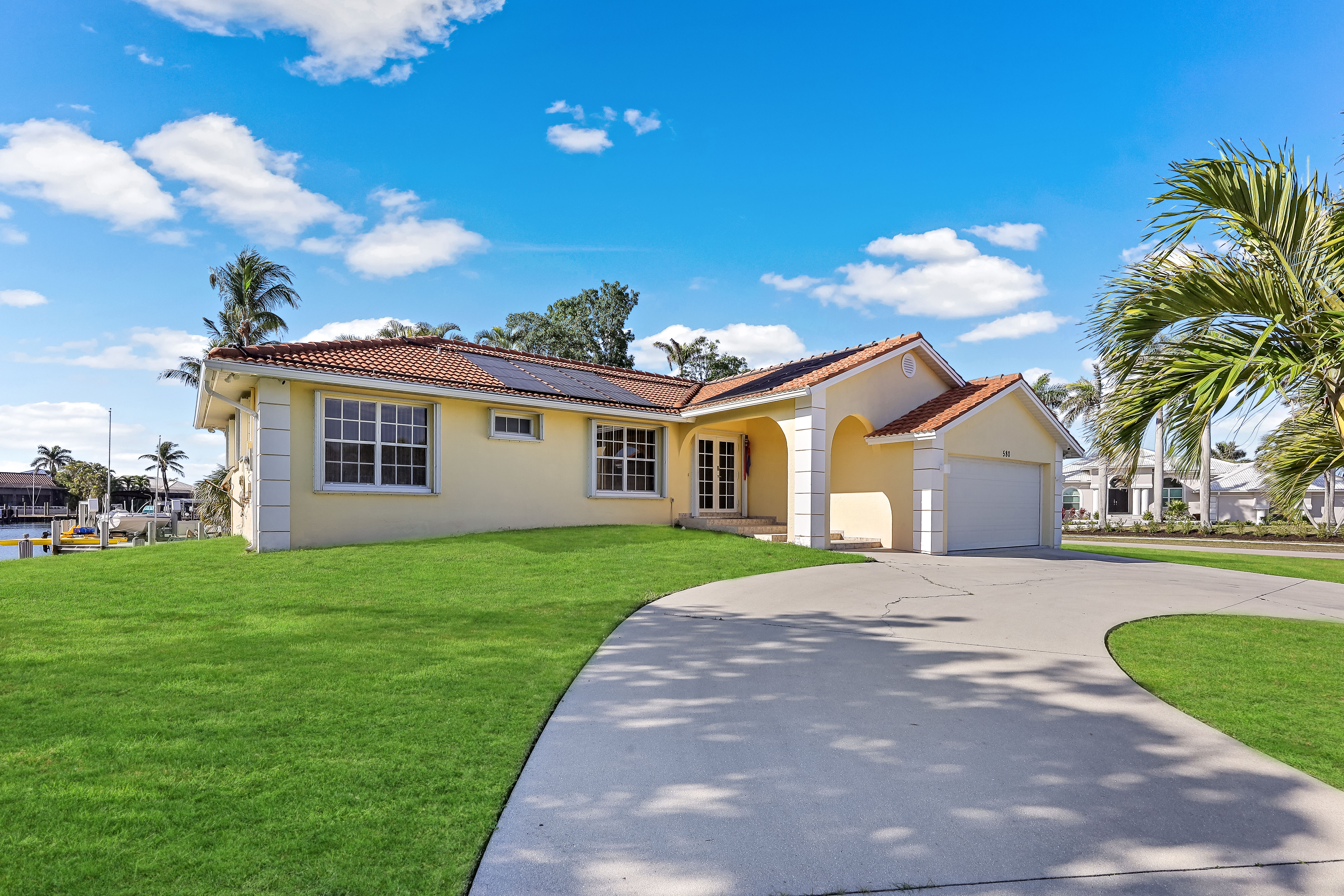 L-shaped Pool And Scenic Canal - Charming Coastal Haven - Marco Island, FL