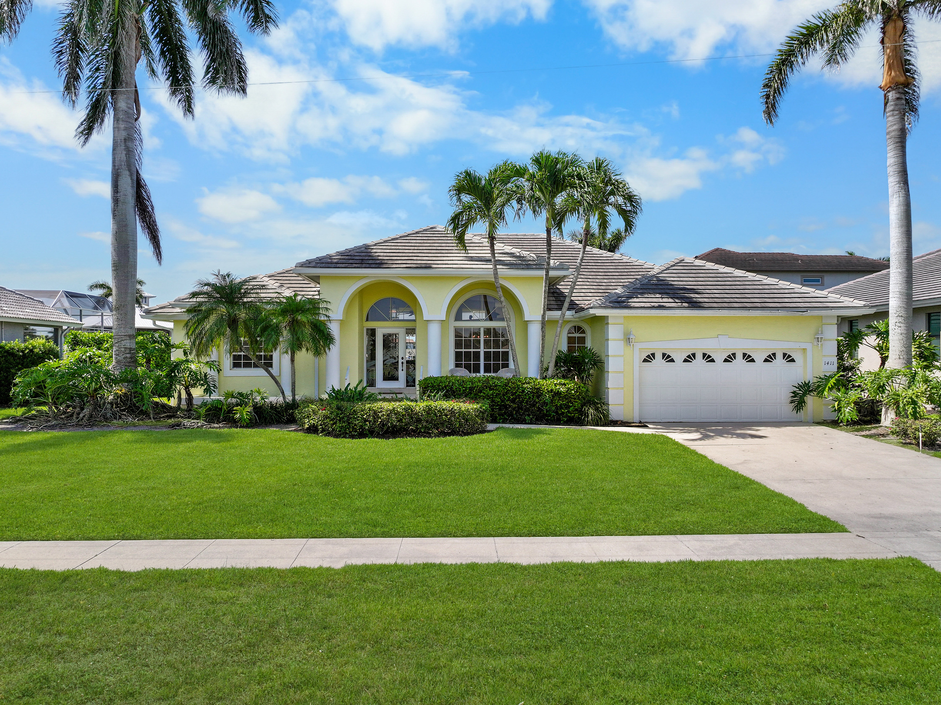 Heated Pool And Private Dock - Stunning Waterway Retreat - Marco Island, FL