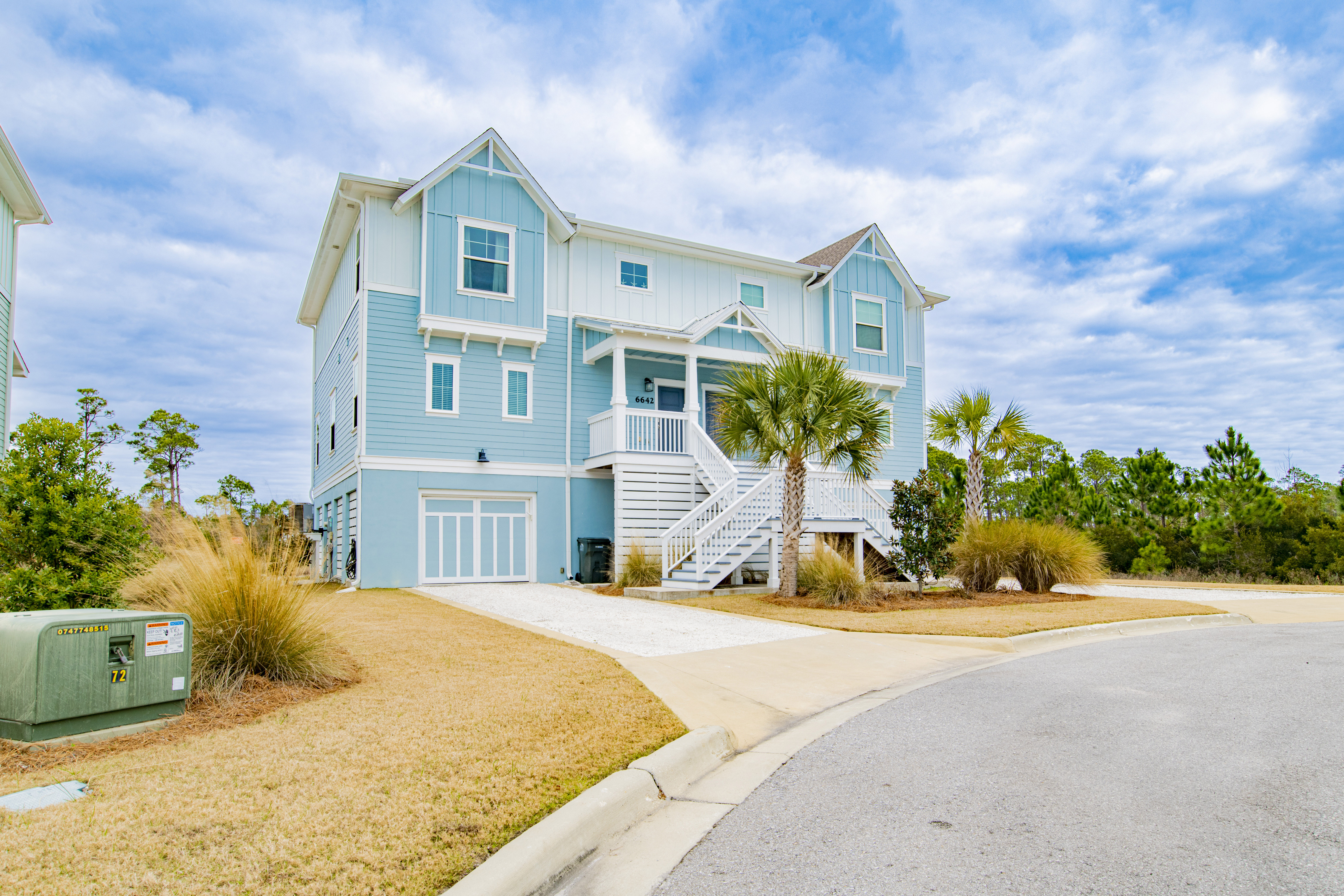 Upscale Interior And Serene Golf Course Views - Inviting Coastal Retreat - Perdido Key, FL