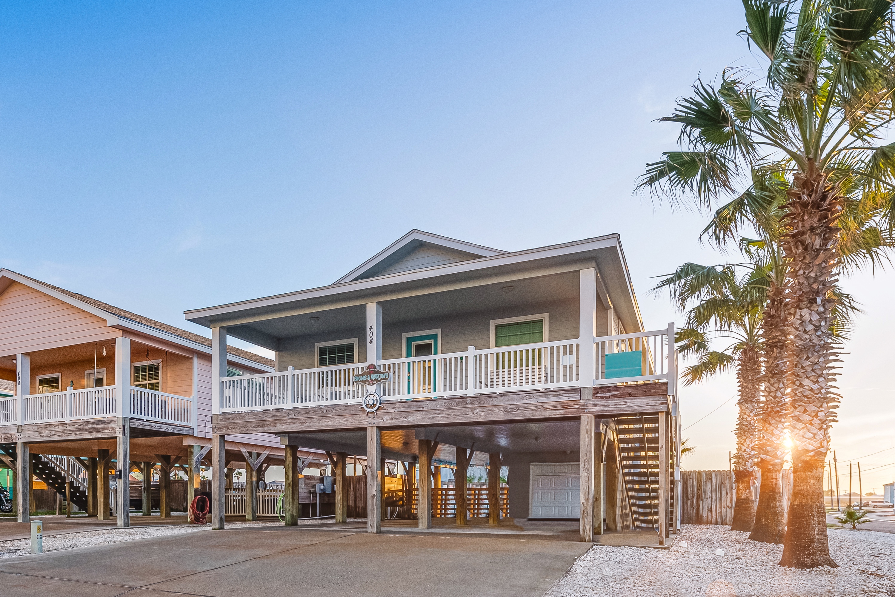 Private Pool And Outdoor Entertainment - Stunning Coastal Retreat - Port Aransas, TX