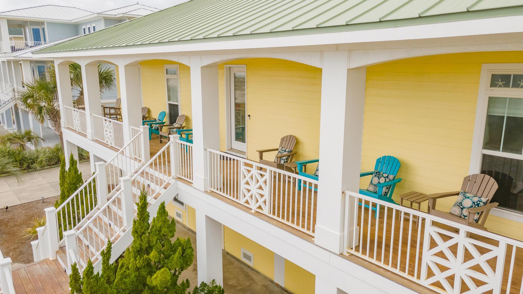 Ariola 1405 - The Big Yellow Beach House | Paradise Beach Homes