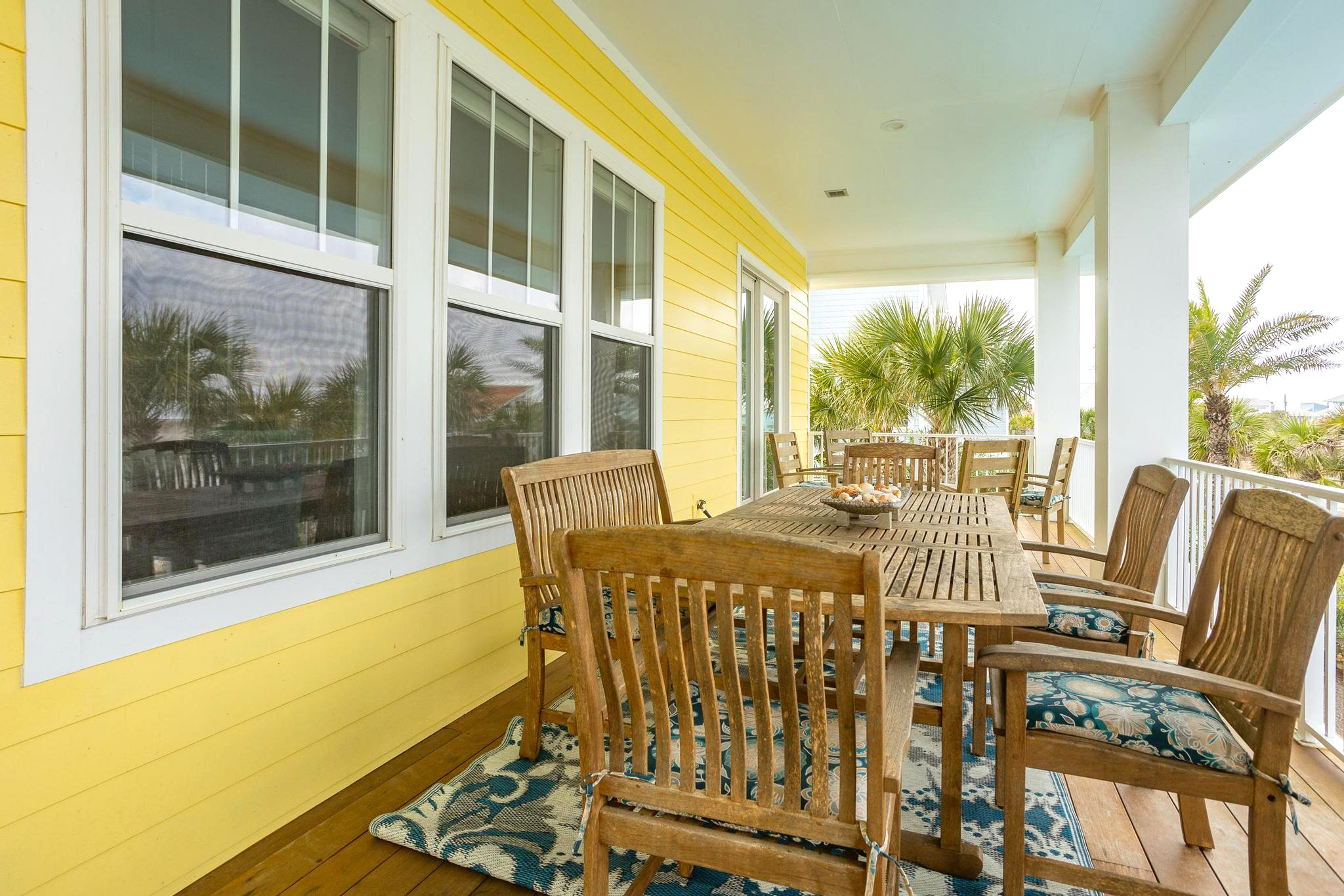 Ariola 1405 - The Big Yellow Beach House | Paradise Beach Homes