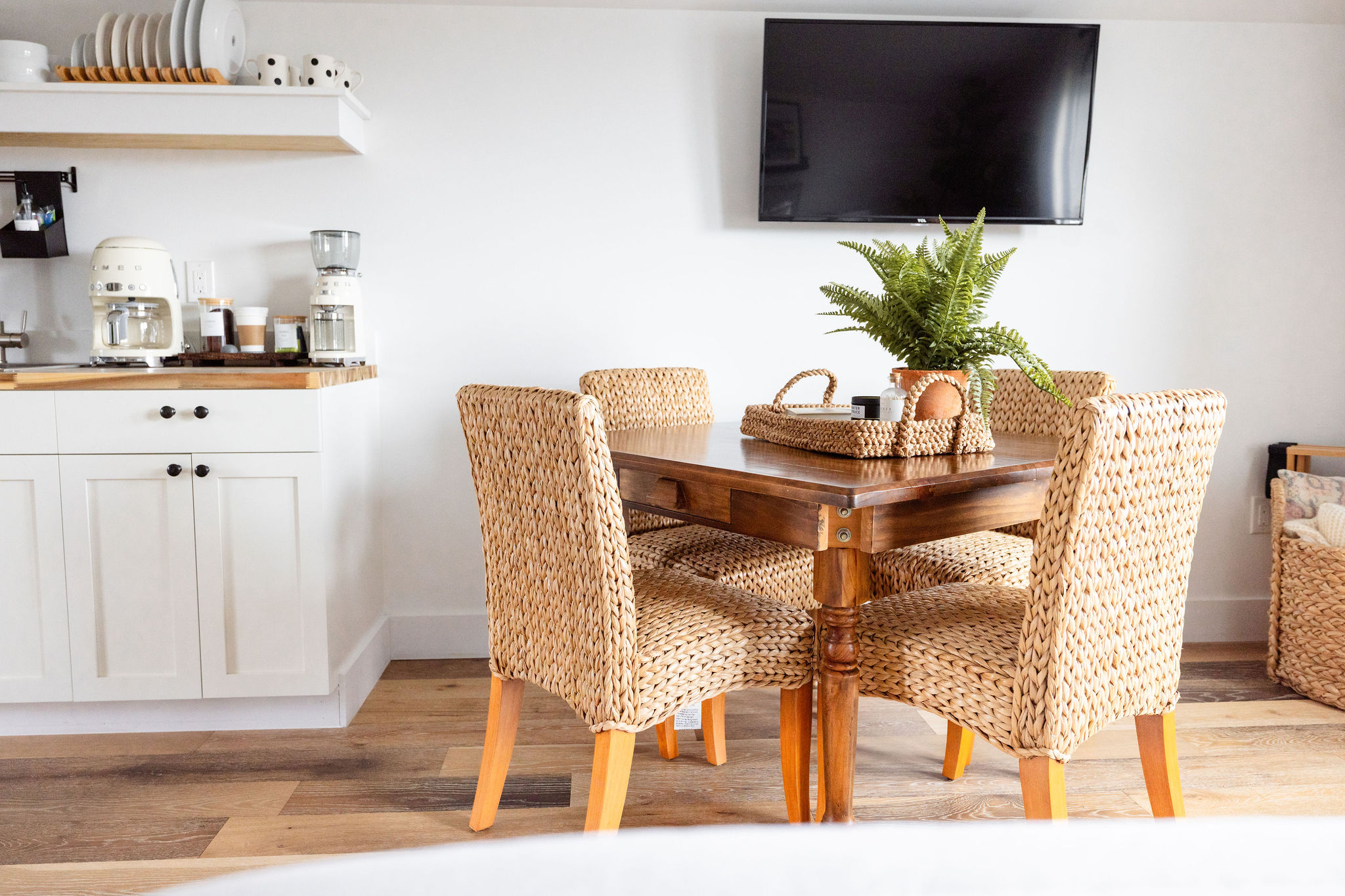 738 Alice Loop - 4 Sea's Cottage | Sitka Travel