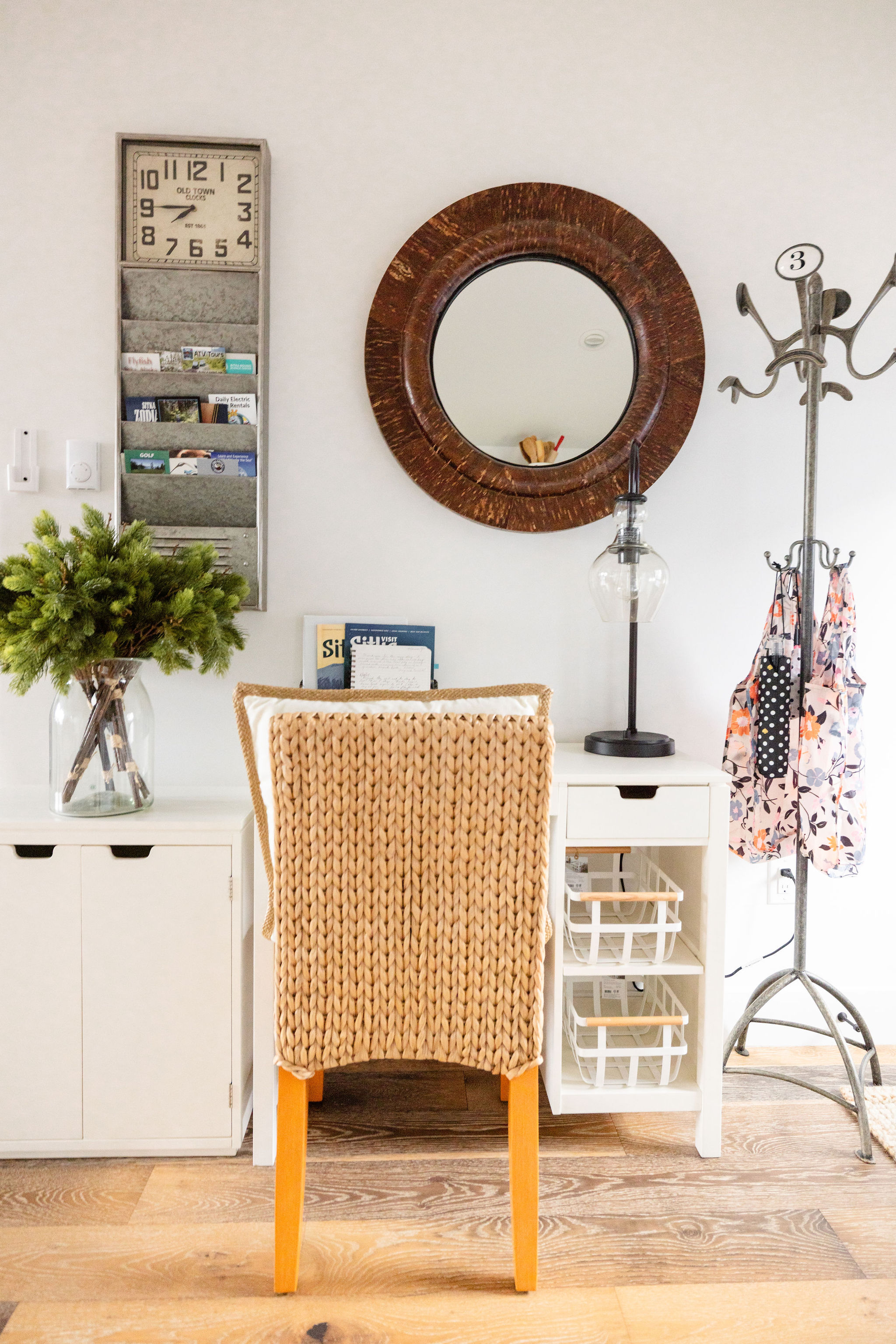 738 Alice Loop - 4 Sea's Cottage | Sitka Travel