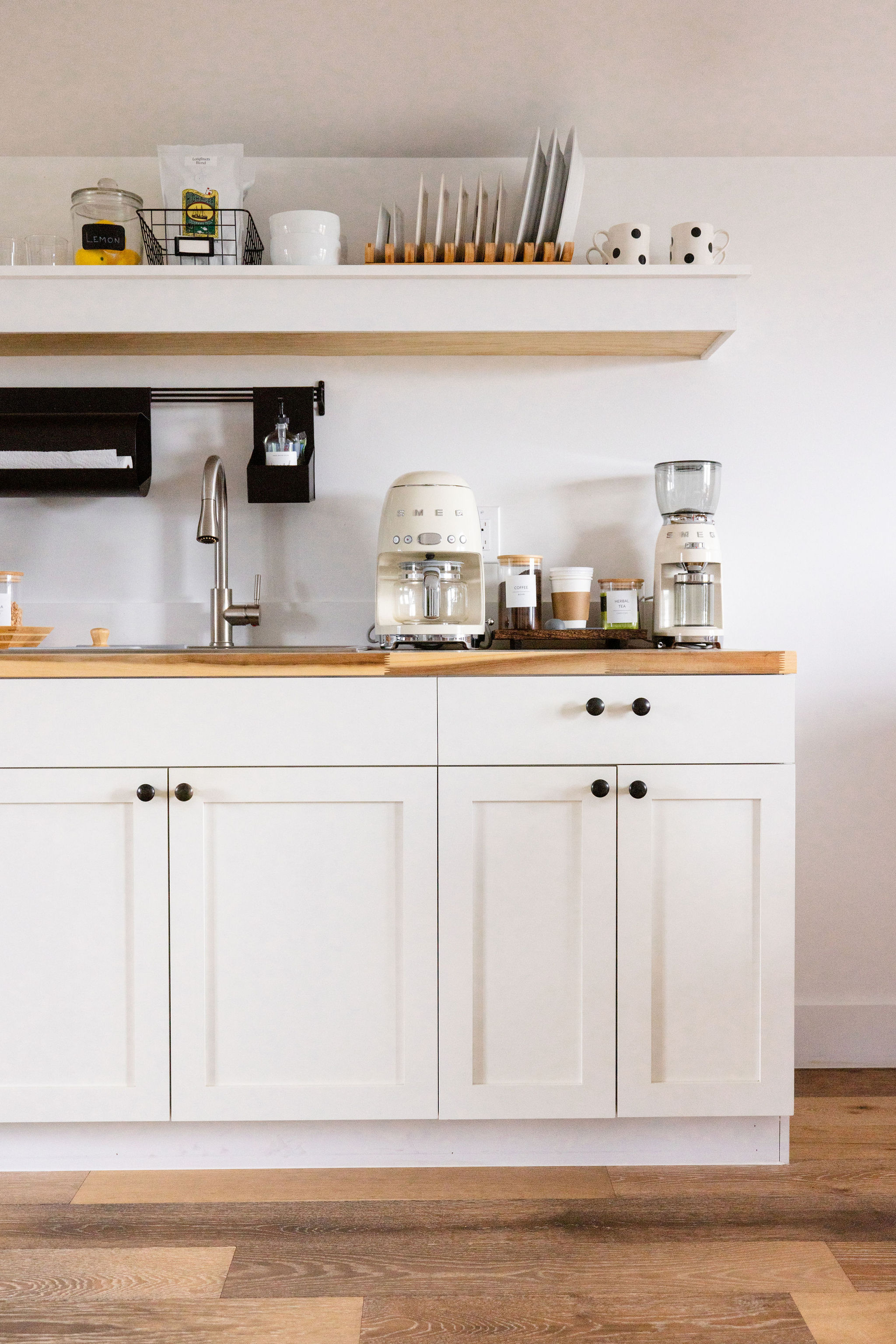 738 Alice Loop - 4 Sea's Cottage | Sitka Travel