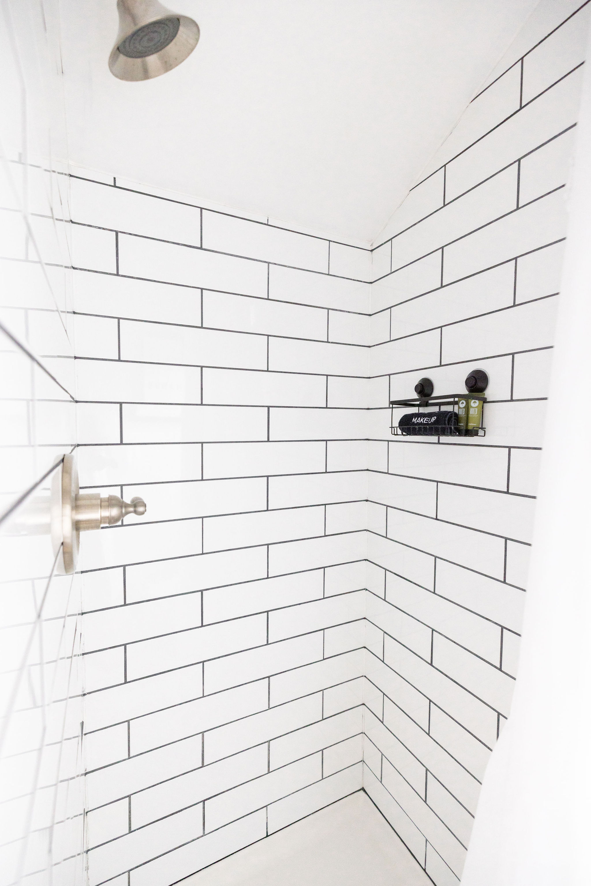 738 Alice Loop - 4 Sea's Cottage | Sitka Travel