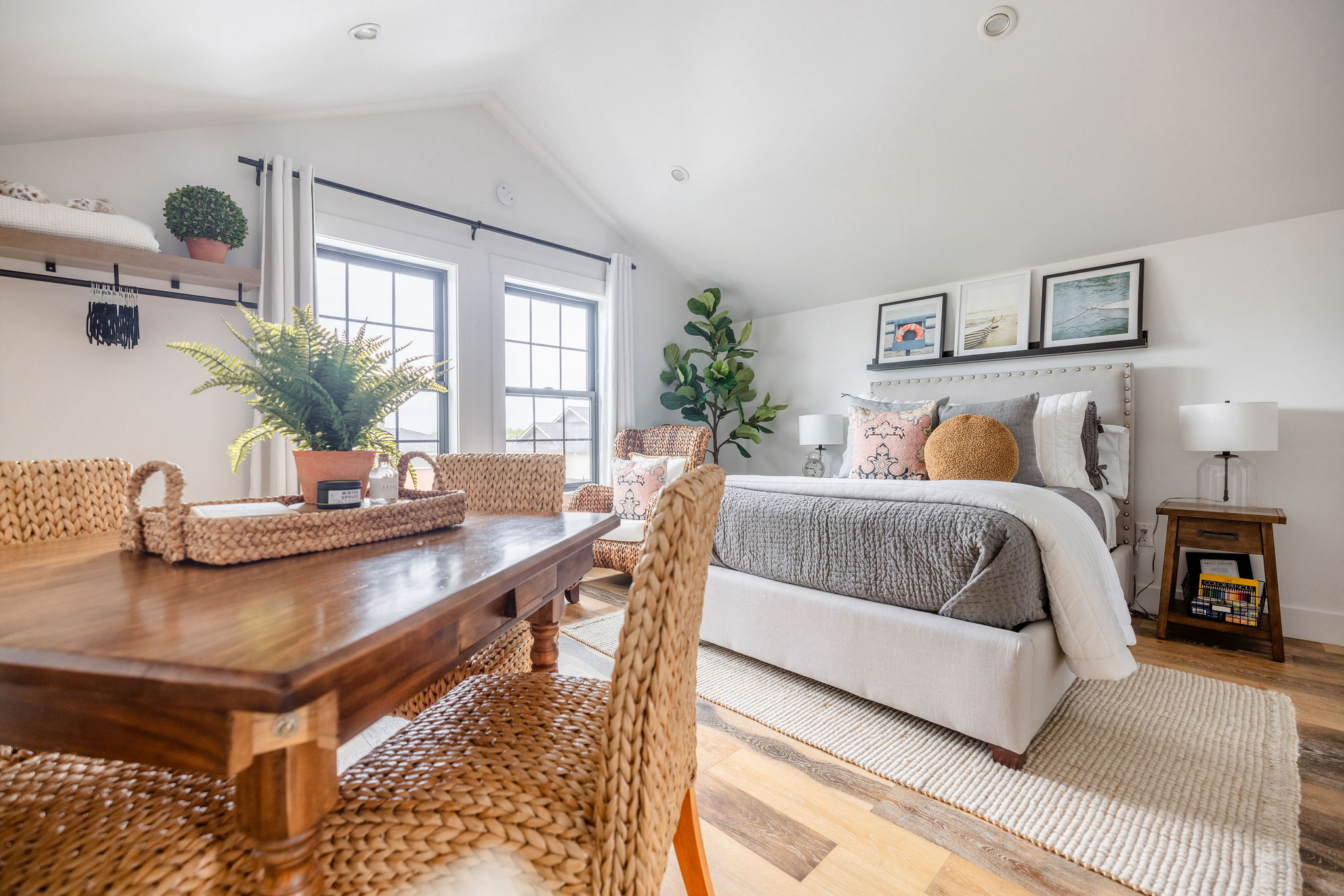 738 Alice Loop - 4 Sea's Cottage | Sitka Travel