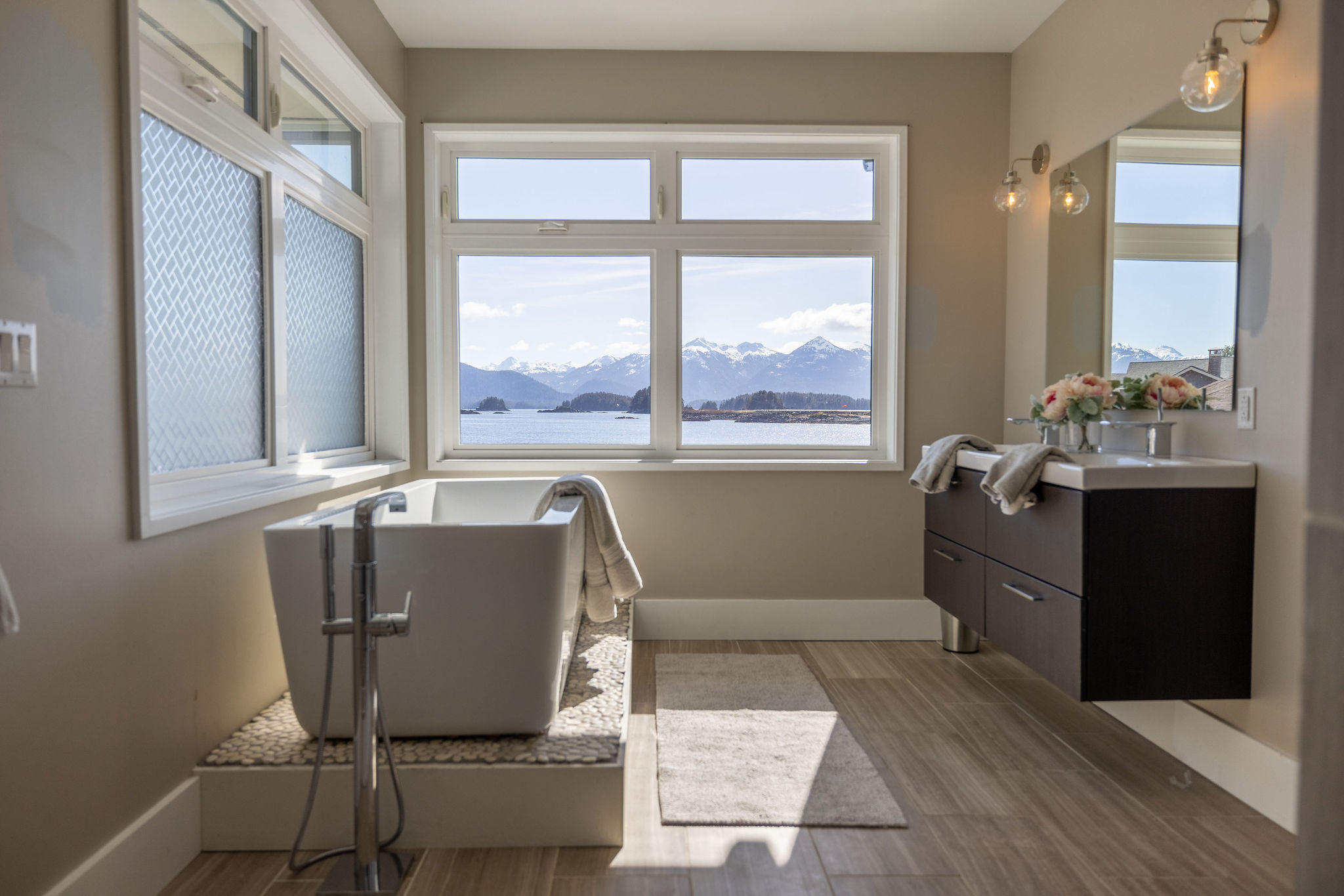 757 Alice Loop | Sitka Travel