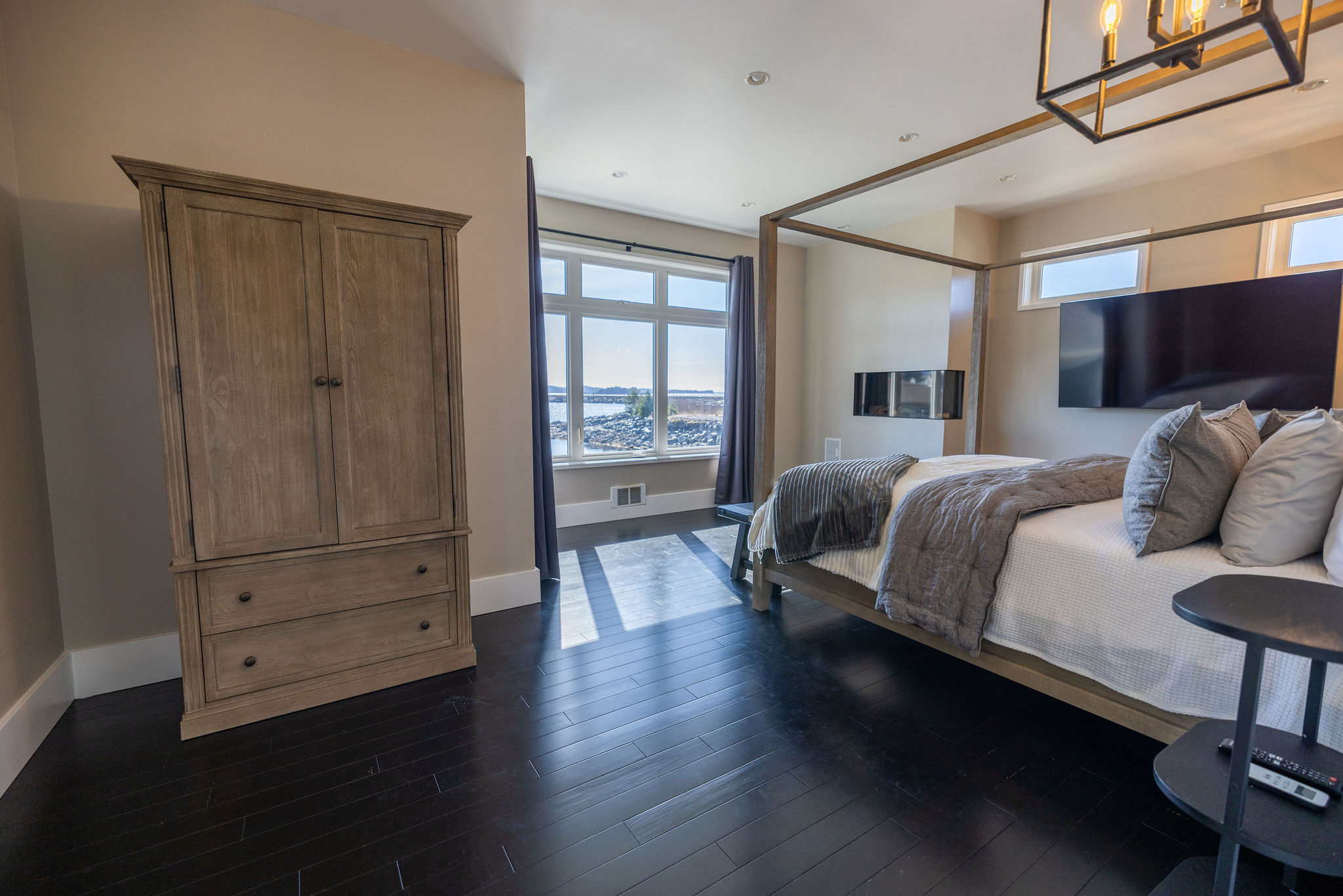 757 Alice Loop | Sitka Travel