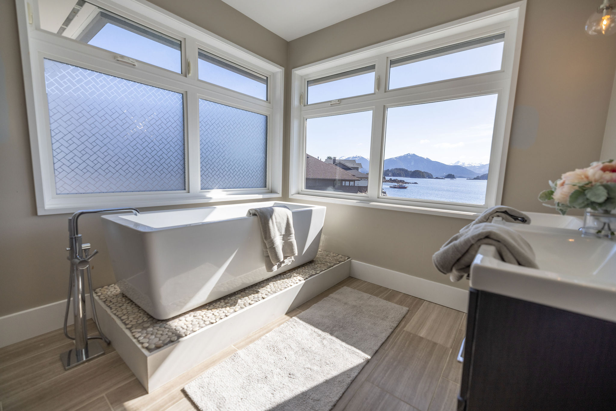 757 Alice Loop | Sitka Travel
