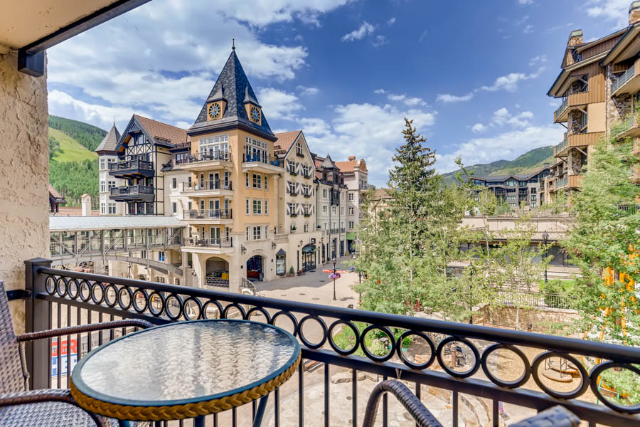 Stunning Views And Cozy Balcony - Charming Vail Getaway - Vail, CO