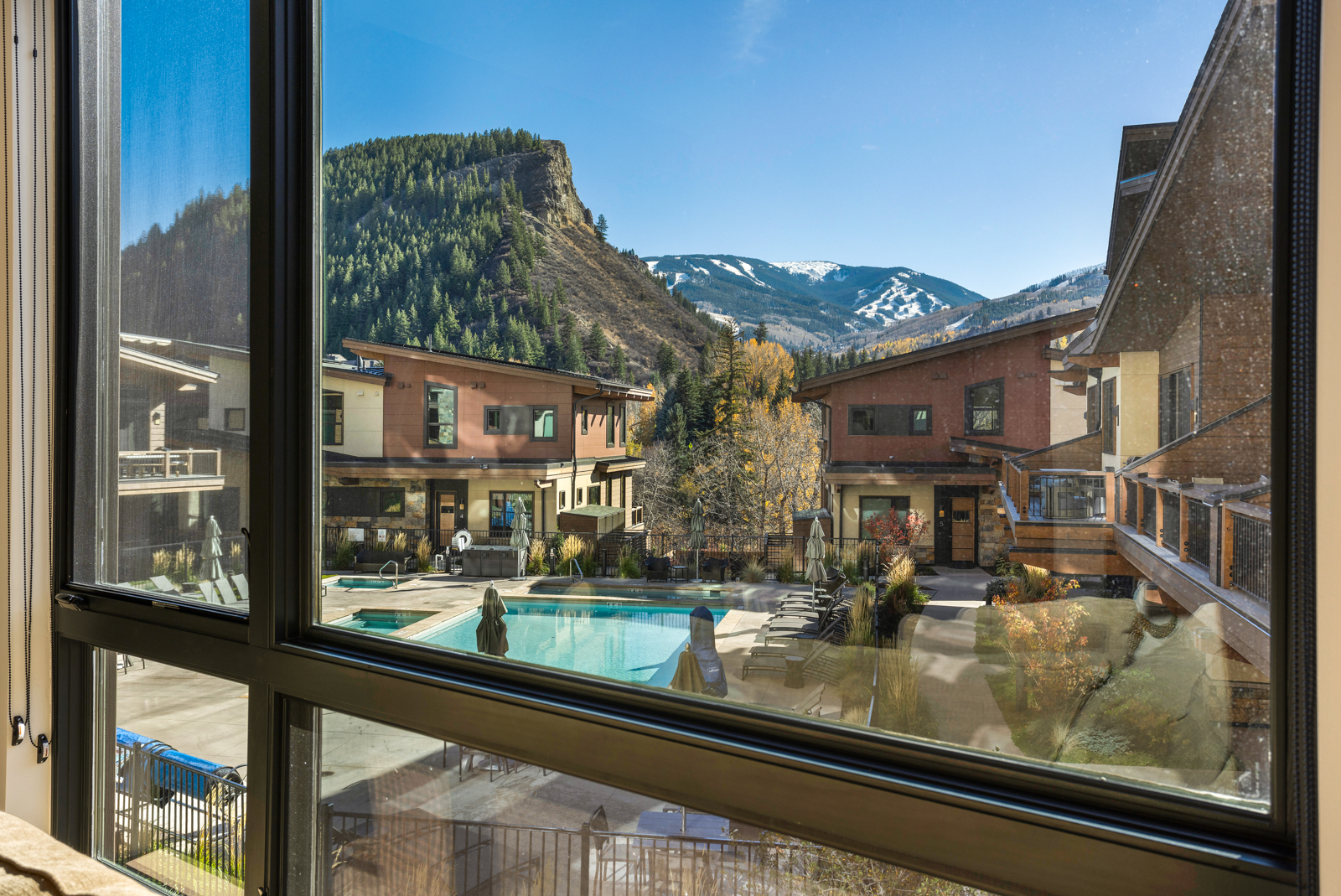One Riverfront 106, 2bd Townhome With Beaver Creek Views - Avon, CO